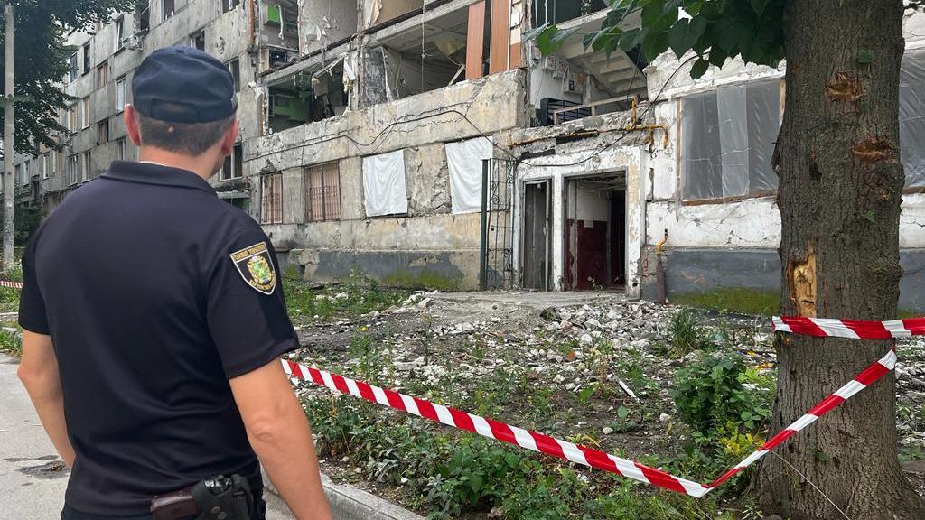 Обстріли Харківщини загинув чоловік шпиталізували трьох поранених жінок Новости Section Ukr Net